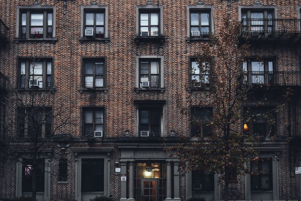 Our Guide to Buying Real Estate in New York City | Metropolis Moving